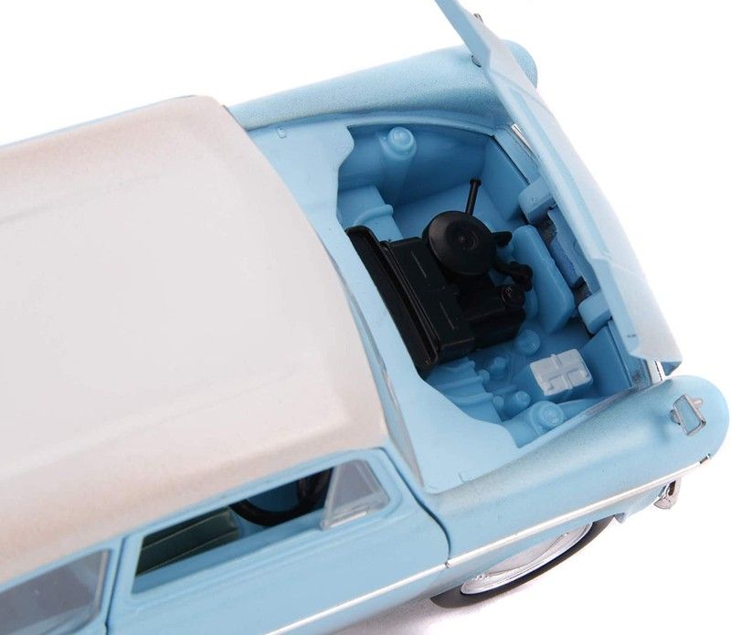 Ford Anglia 1:24 + Figura — DonDino juguetes